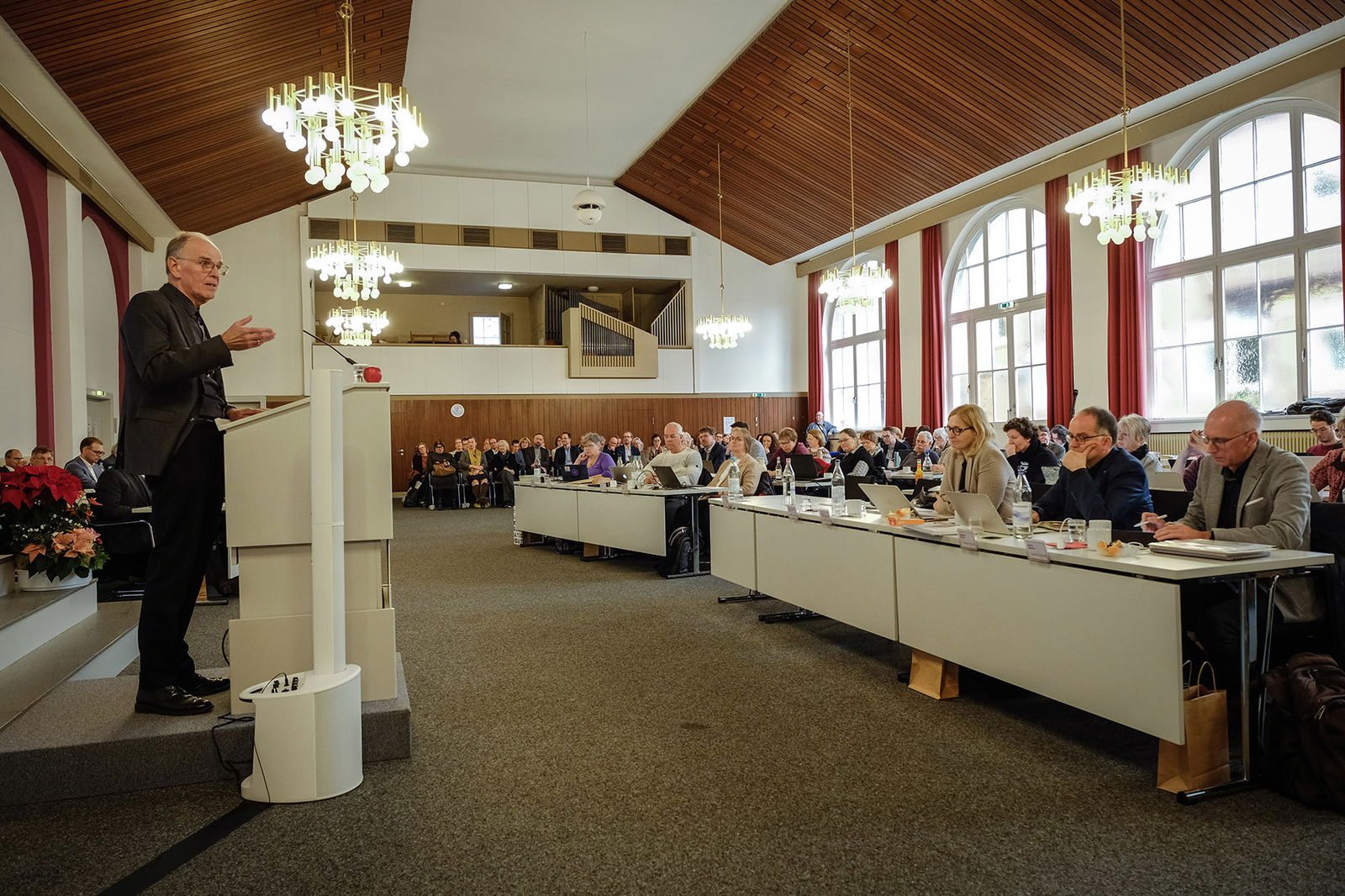 Bericht des Landesbischofs: „Vom gerechten Frieden“